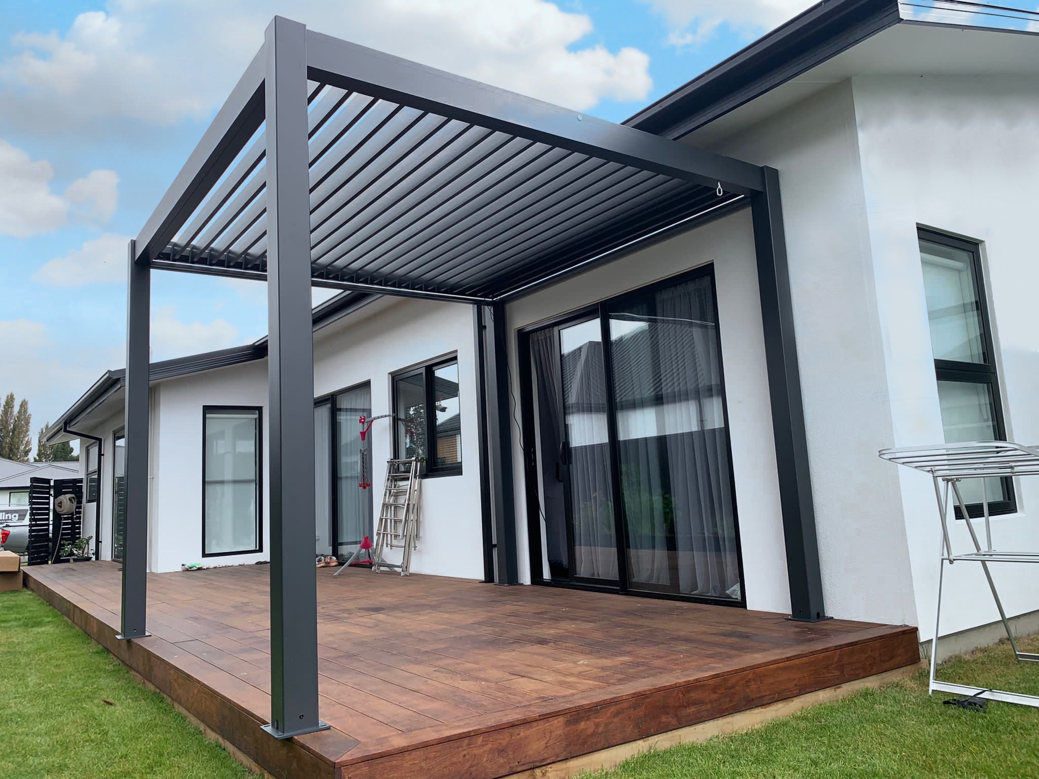 Louvre – Backyard Basics